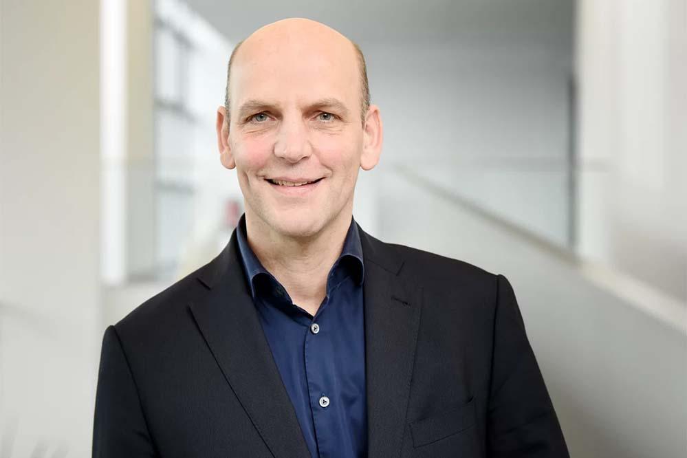 Nobel Prize in Chemistry for RESOLV researcher Benjamin List ...