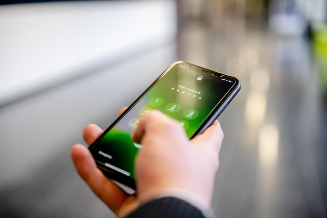 How secure are four and six-digit mobile phone PINs | Newsportal - Ruhr ...